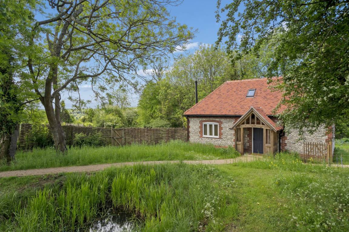 93 M² House ∙ 1 Bedroom ∙ 2 Guests - Thame