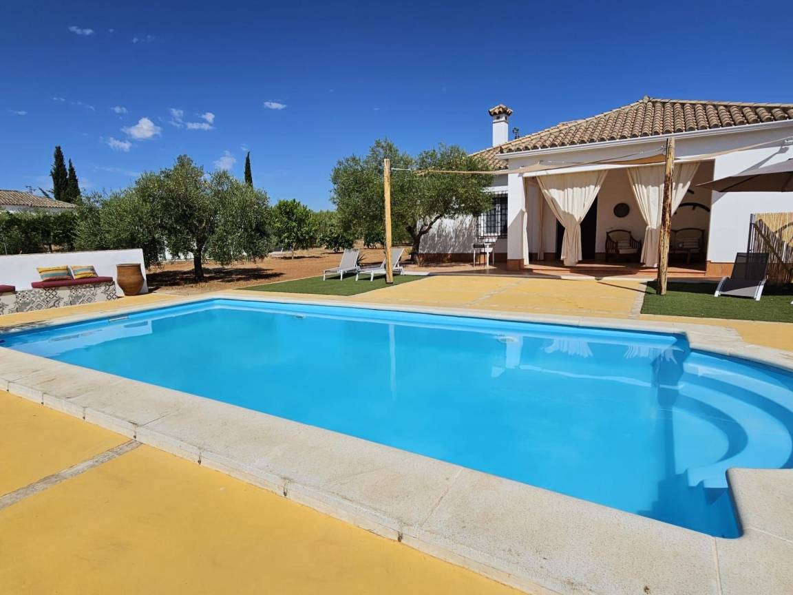 125 M² Casa ∙ 3 Habitaciones ∙ 6 Huéspedes - Marchena