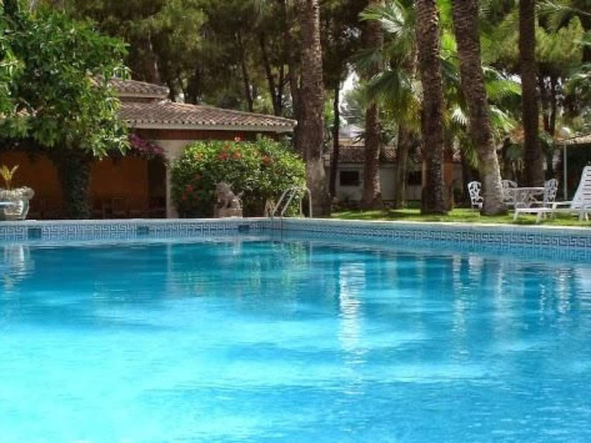 175 M² Apartamento ∙ 1 Habitación ∙ 8 Huéspedes - La Pobla de Vallbona
