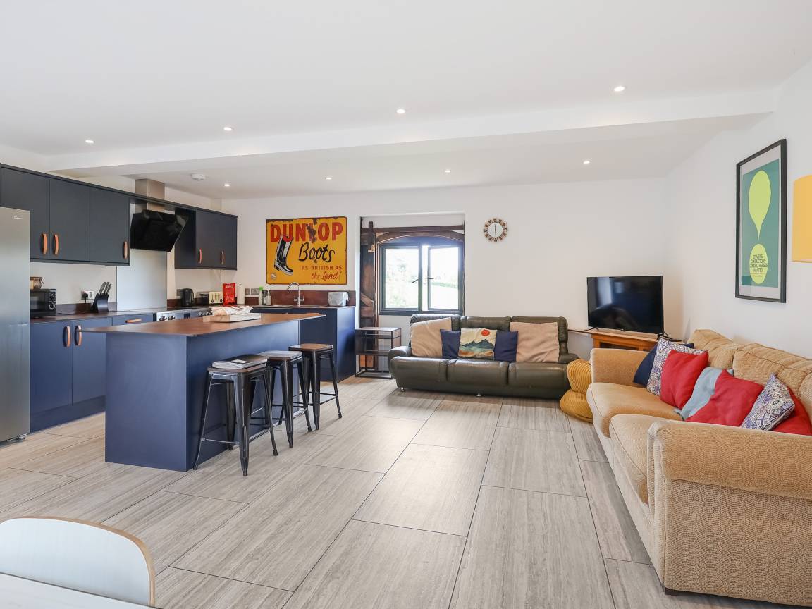 Cottage ∙ 4 Bedrooms ∙ 9 Guests - Cotswolds