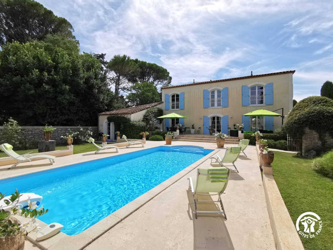 250 M² Gîte ∙ 4 Chambres ∙ 8 Personnes - Languedoc-Roussillon