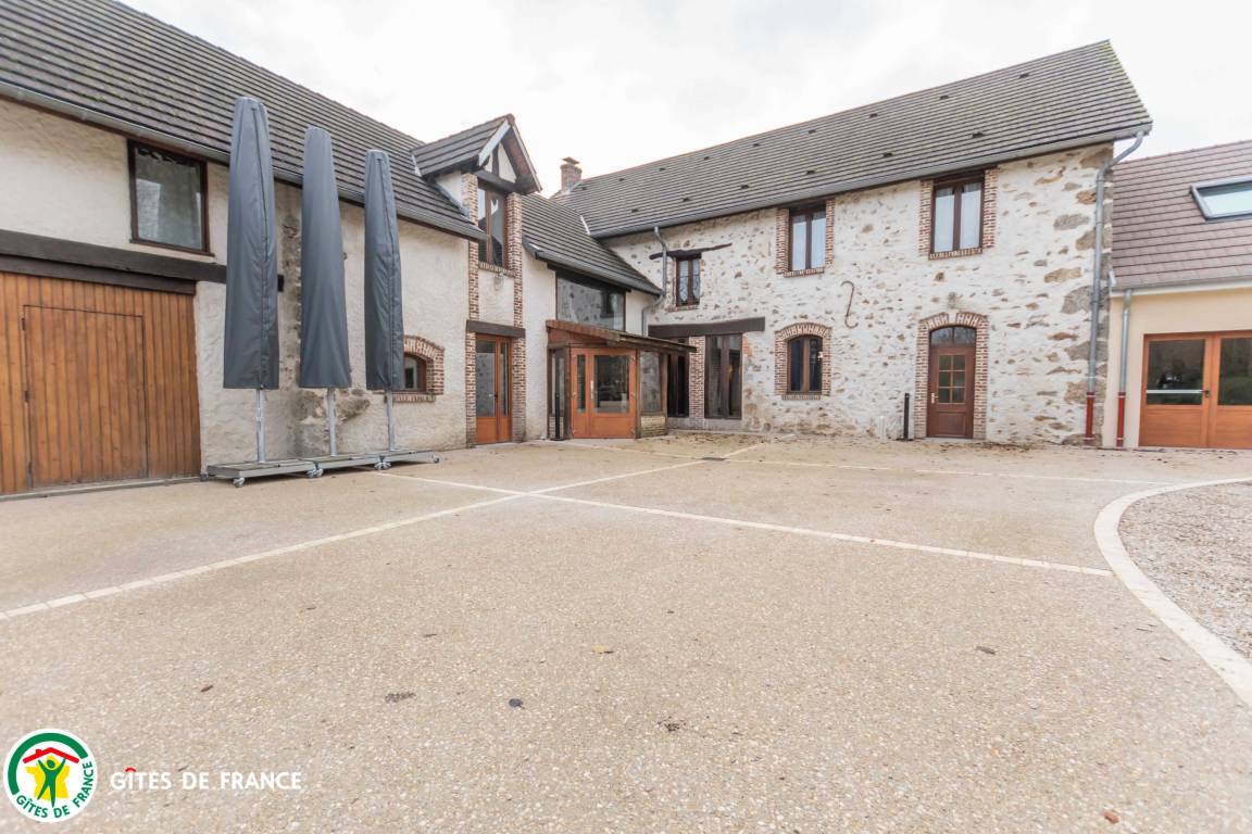 747 M² Gîte ∙ 14 Quartos ∙ 31 Hóspedes - Épernay