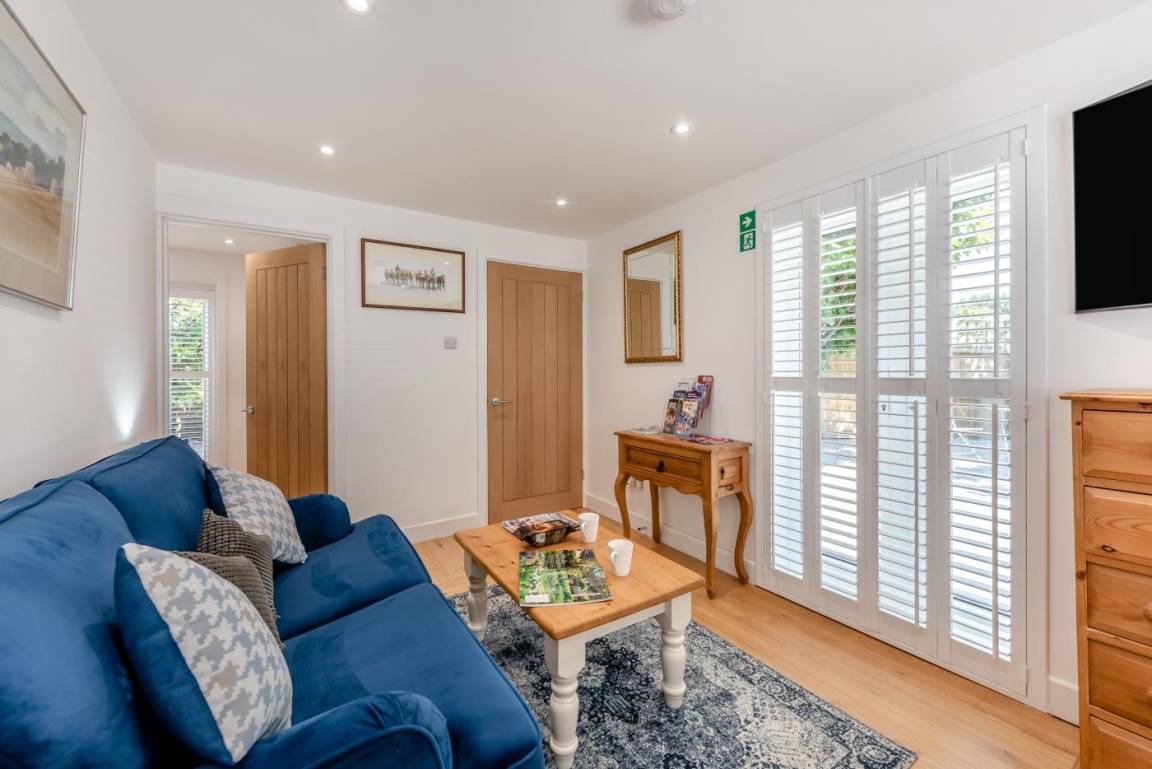 House ∙ 1 Bedroom ∙ 2 Guests - Arundel