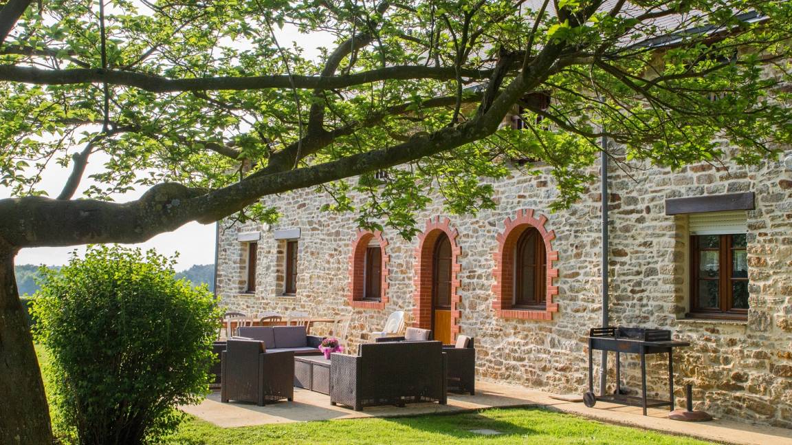 160 M² Gîte ∙ 5 Chambres ∙ 12 Personnes - Missillac