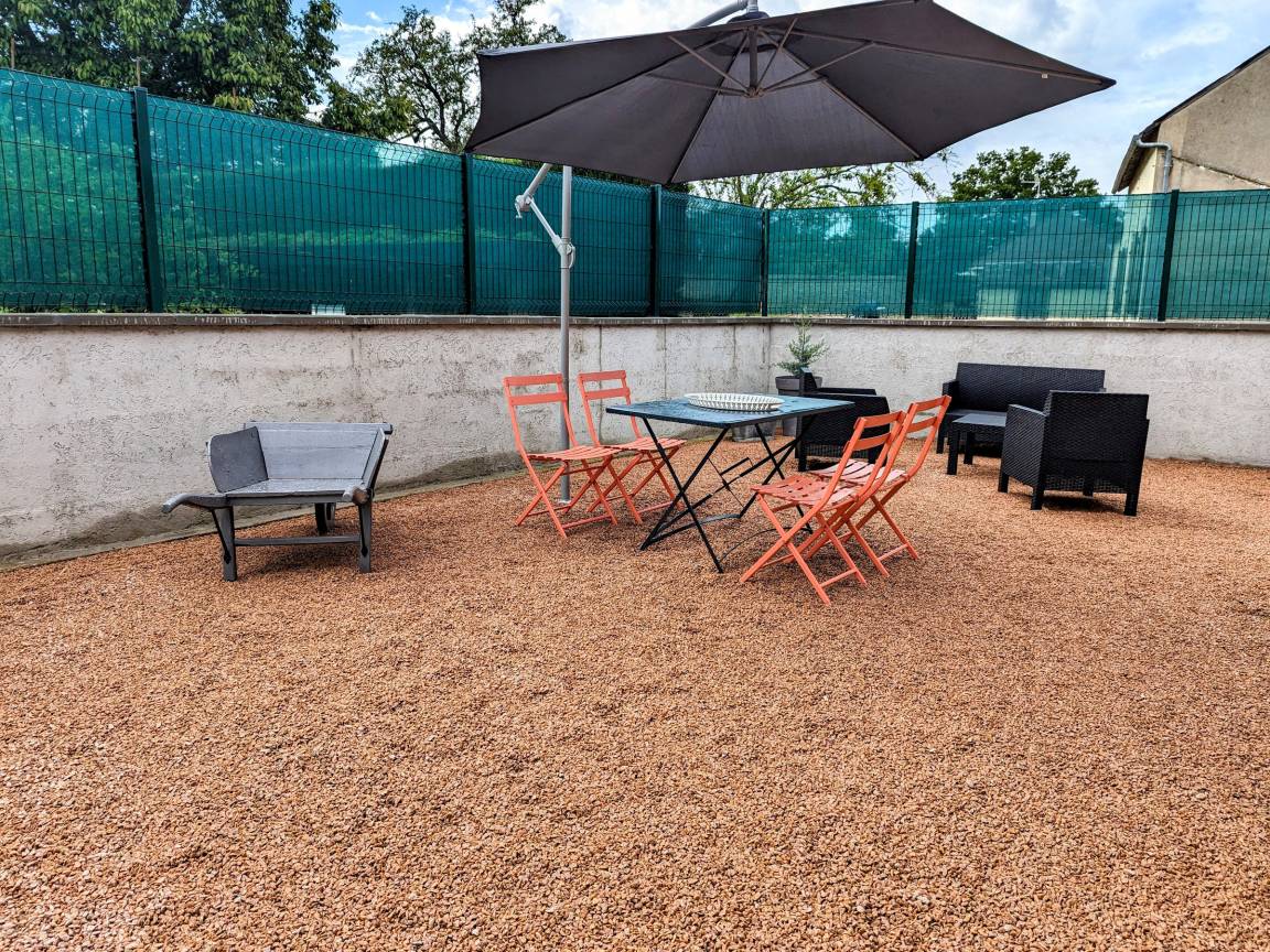 77 M² Cottage ∙ 2 Chambres ∙ 6 Personnes - Châteauroux