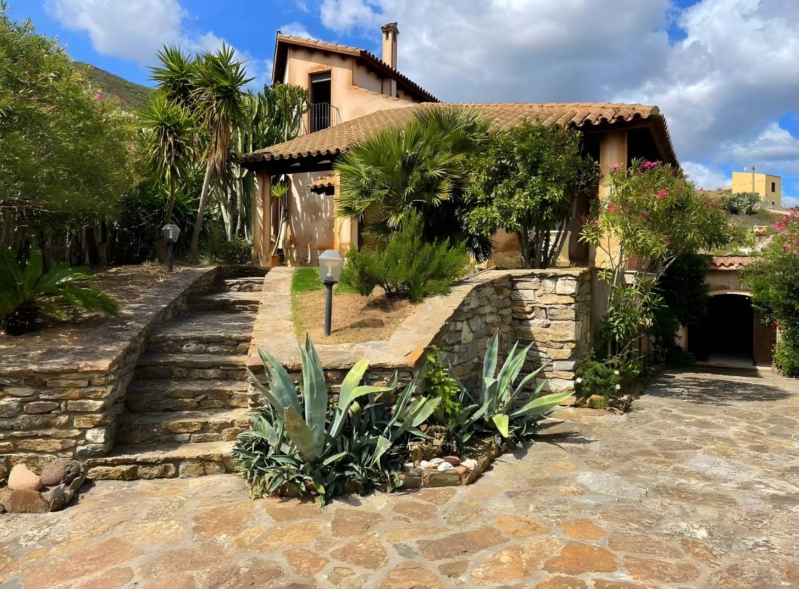 250 M² Villa ∙ 5 Bedrooms ∙ 10 Guests - San Vito