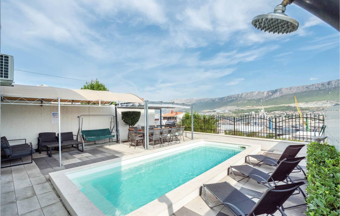 90 M² Apartment ∙ 3 Bedrooms ∙ 6 Guests - Split