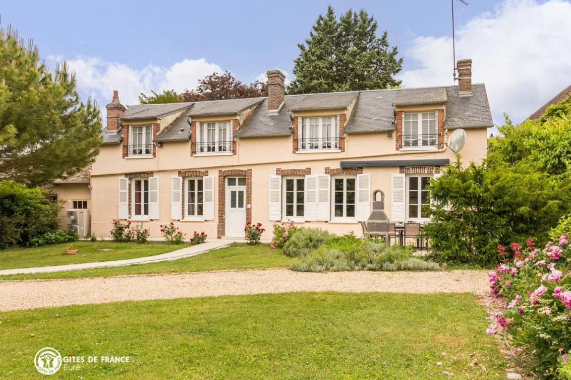 145 M² Gîte ∙ 4 Chambres ∙ 10 Personnes - Eure