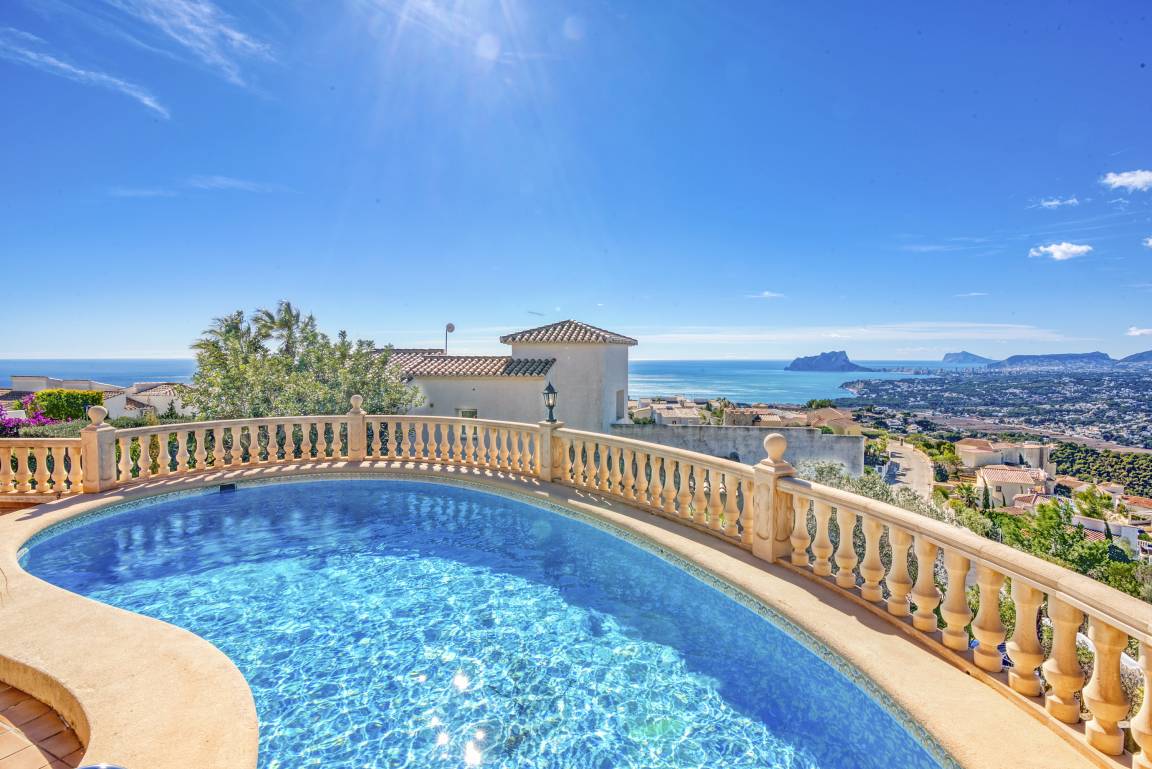 140 M² Villa ∙ 3 Chambres ∙ 6 Personnes - Moraira