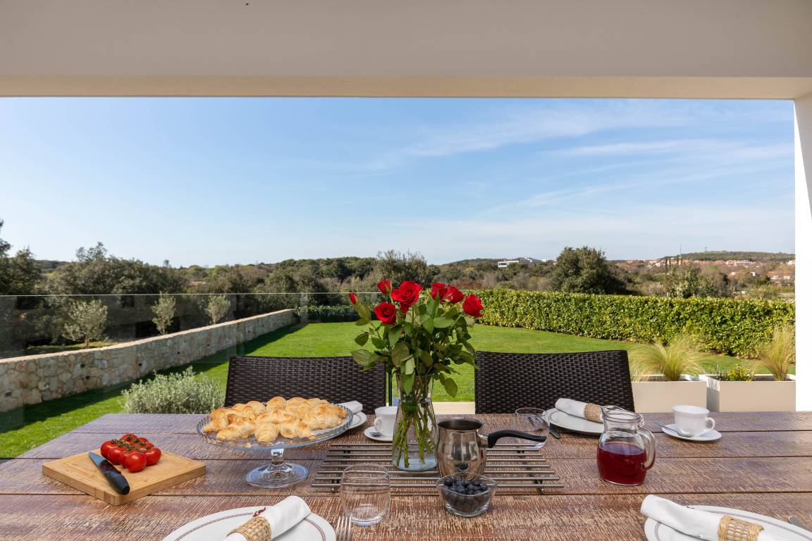 82 M² House ∙ 2 Bedrooms ∙ 4 Guests - Rovinj
