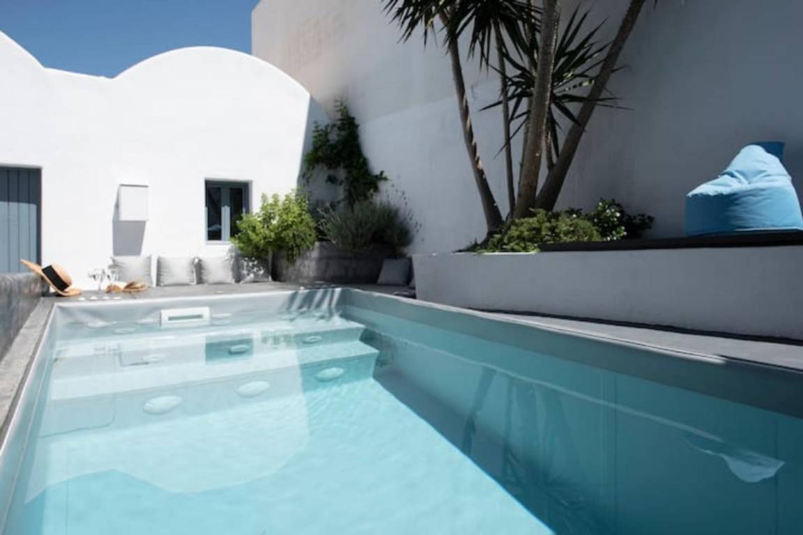 90 M² Villa ∙ 3 Bedrooms ∙ 6 Guests - Santorini