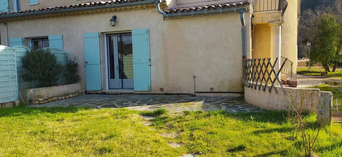 35 M² Mökki ∙ 1 Makuuhuone ∙ 2 Vierasta - Valensole