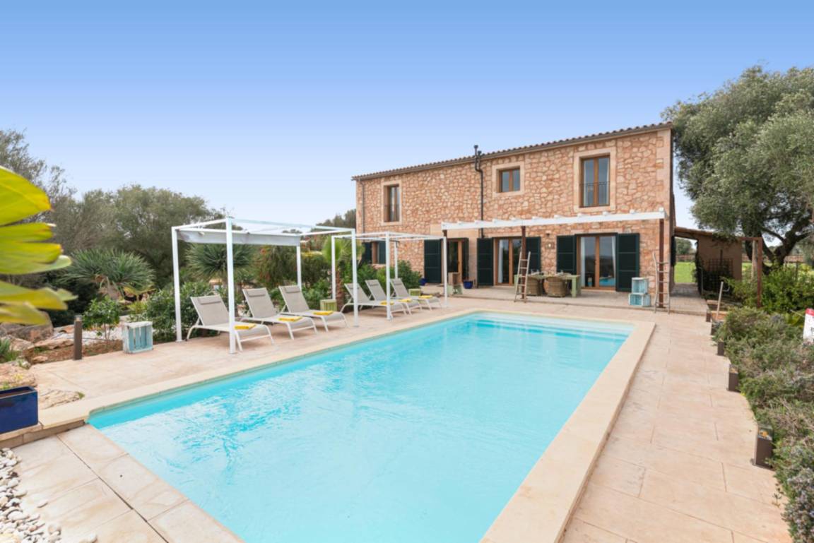 187 M² Casa Rural ∙ 3 Habitaciones ∙ 6 Huéspedes - Islas Baleares