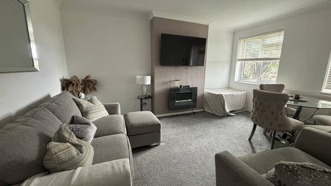 95 M² Dom ∙ 1 Sypialnia ∙ 2 Gości - Romford