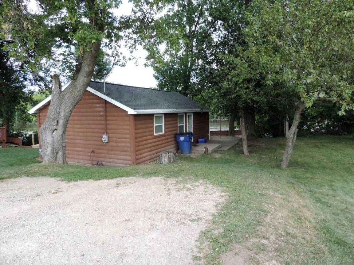 House ∙ 1 Bedroom ∙ 6 Guests - Fremont, WI