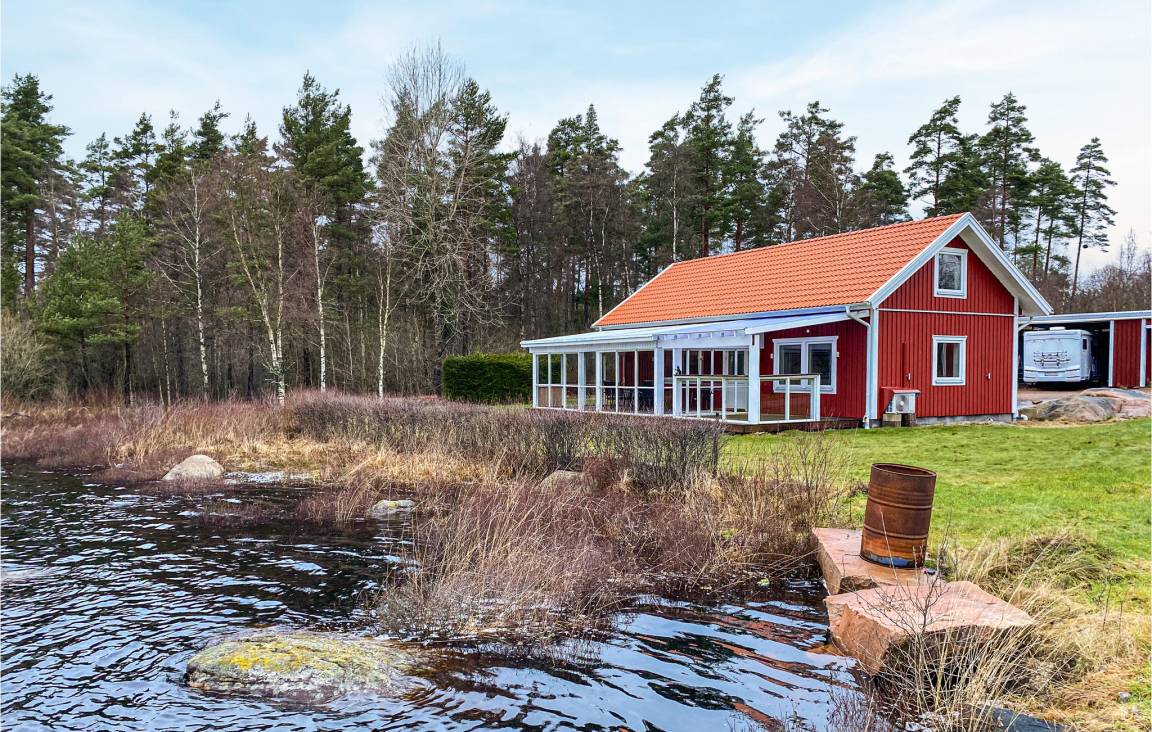 90 M² Maison De Vacances ∙ 3 Chambres ∙ 6 Personnes - Smålandsstenar