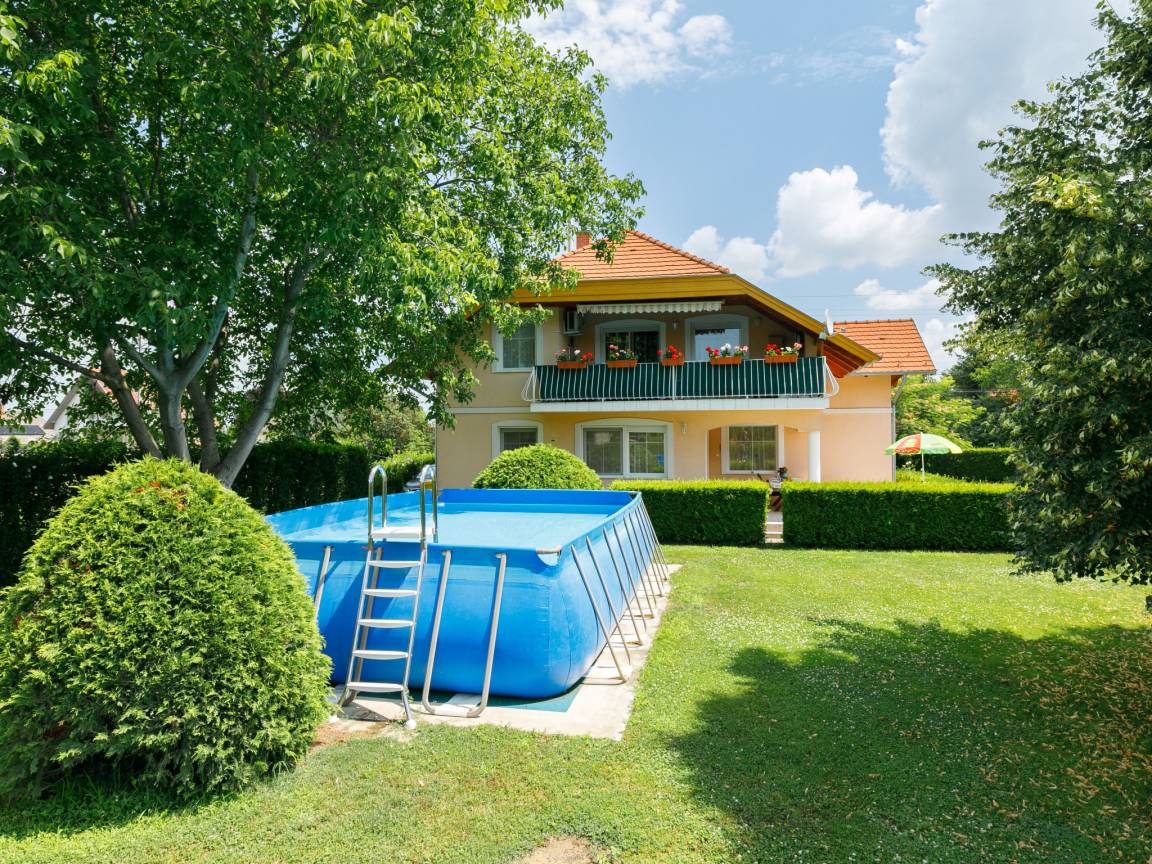 100 M² Huis ∙ 2 Slaapkamers ∙ 5 Gasten - Zamárdi