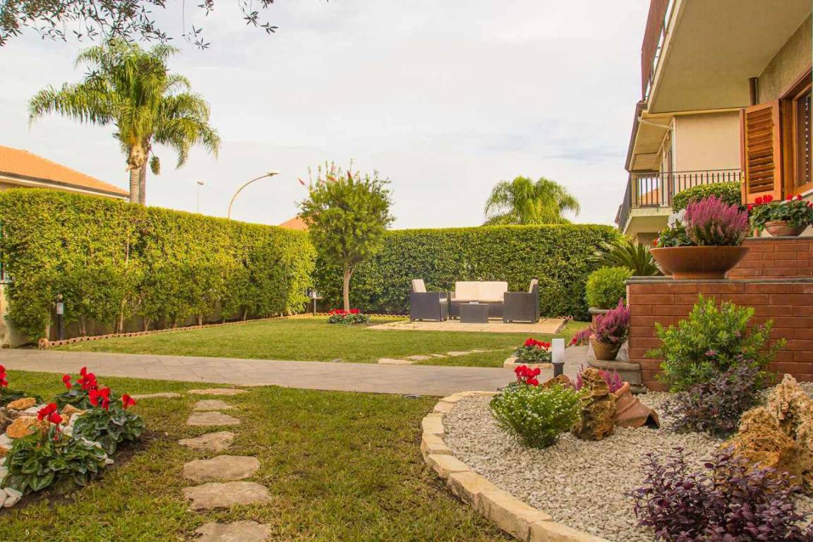 160 M² House ∙ 3 Bedrooms ∙ 6 Guests - Riposto