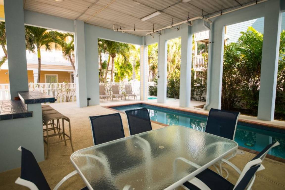 161 M² House ∙ 3 Bedrooms ∙ 6 Guests - Bradenton Beach, FL