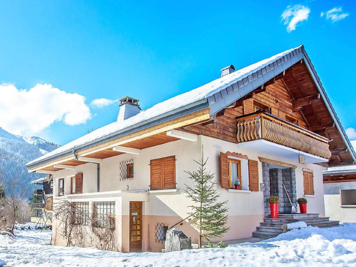 300 M² Maison De Vacances ∙ 9 Chambres ∙ 20 Personnes - Châtel