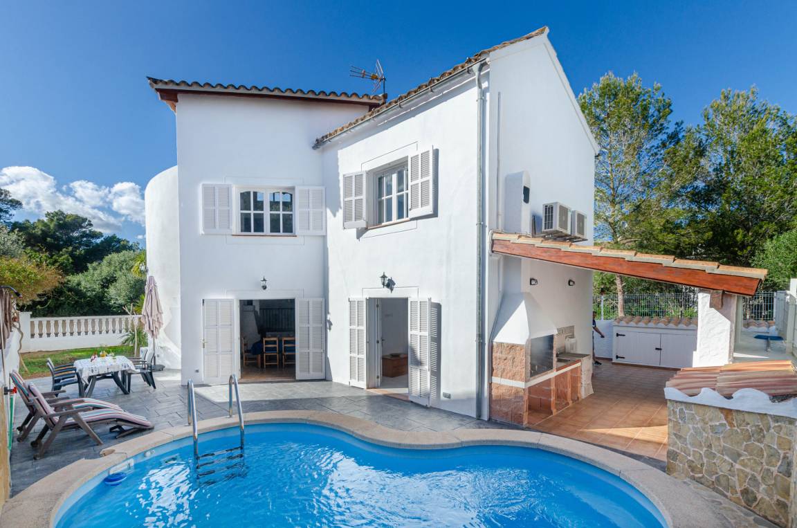 160 M² Villa ∙ 3 Bedrooms ∙ 6 Guests - Can Picafort