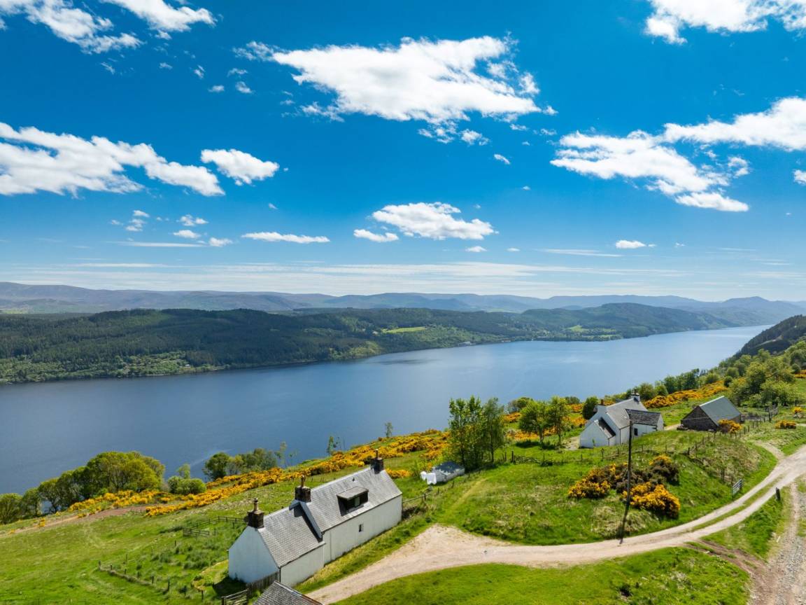 House ∙ 5 Bedrooms ∙ 10 Guests - Loch Ness