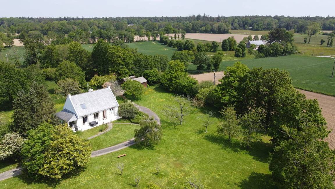 130 M² Maison De Vacances ∙ 3 Chambres ∙ 8 Personnes - Guer