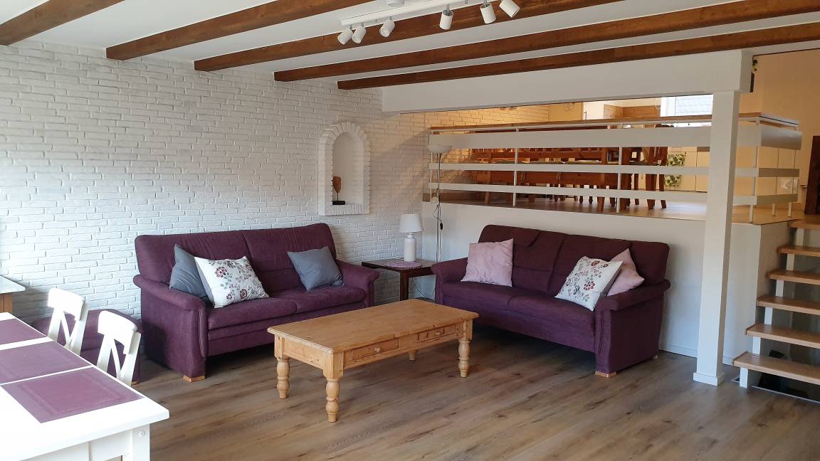 140 M² House ∙ 4 Bedrooms ∙ 12 Guests - Oberhausen