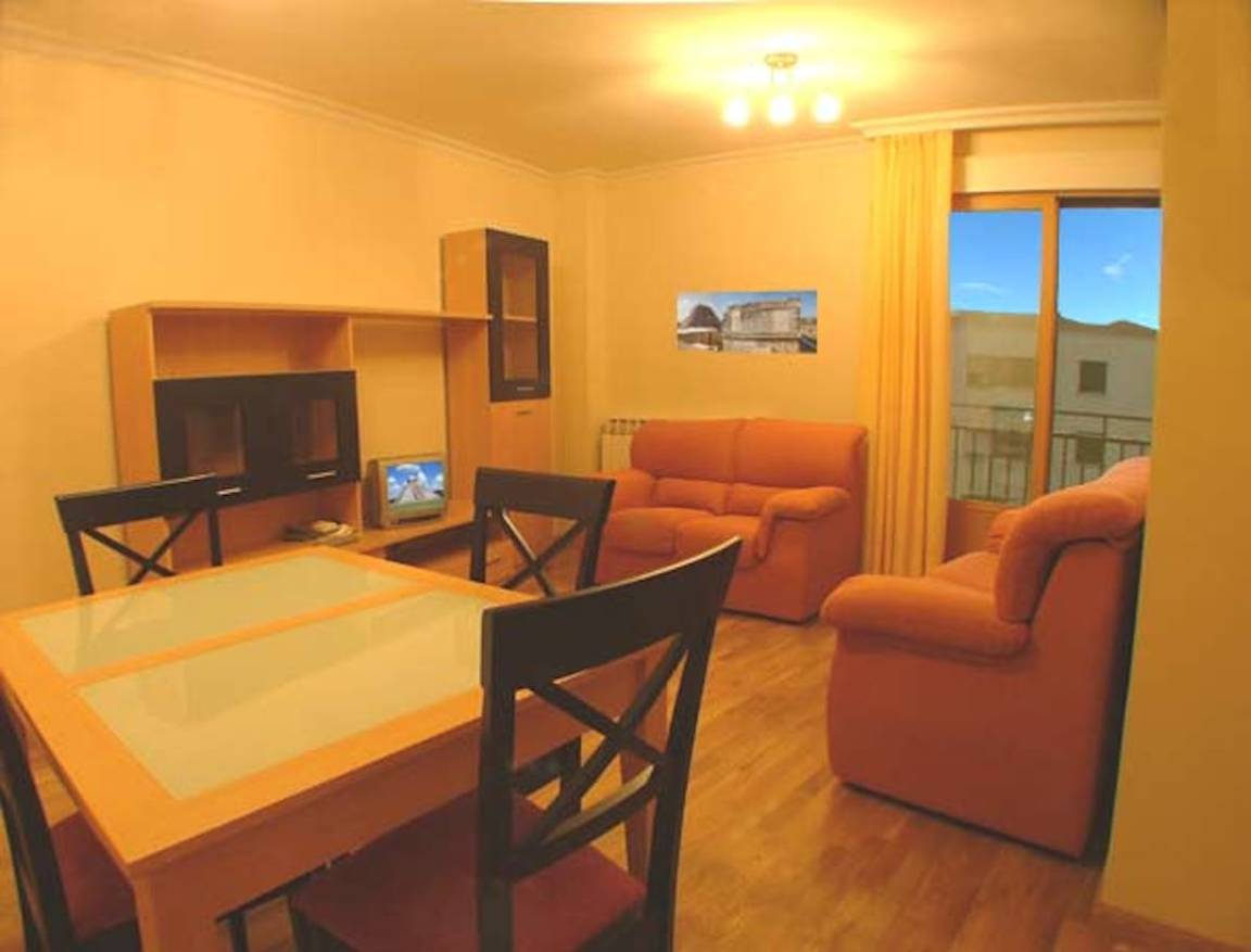 60 M² Ferienwohnung ∙ 2 Schlafzimmer ∙ 3 Gäste - Salamanca