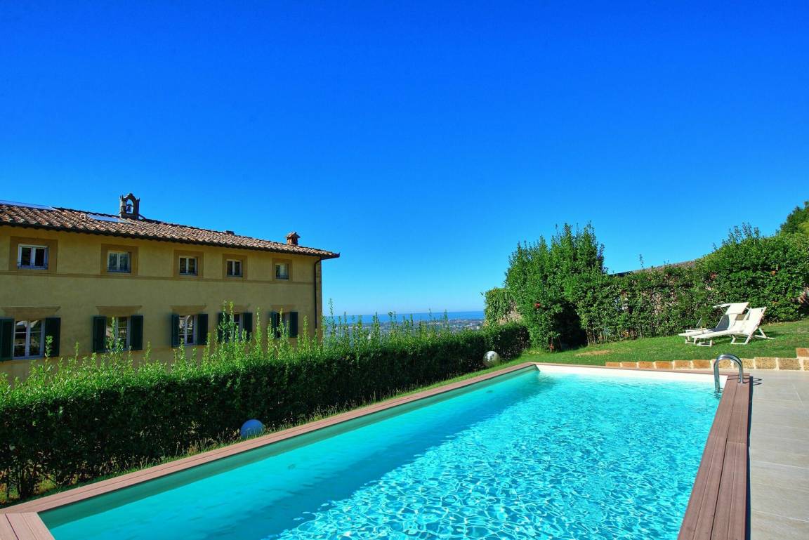 700 M² Villa ∙ 7 Bedrooms ∙ 14 Guests - Pietrasanta