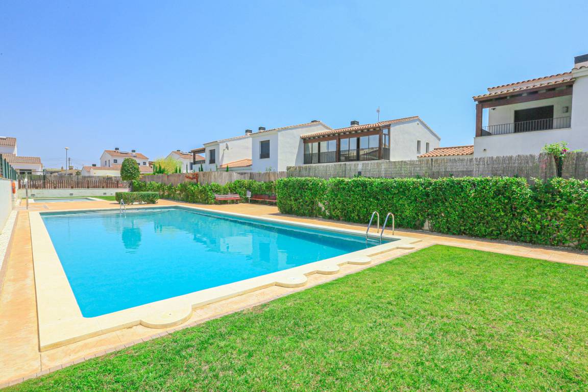 84 M² Ferienhaus ∙ 2 Schlafzimmer ∙ 5 Gäste - Cambrils