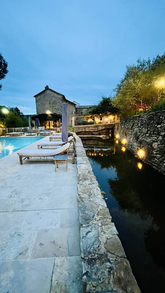 400 M² Maison De Vacances ∙ 8 Chambres ∙ 16 Personnes - Saint-Ambroix