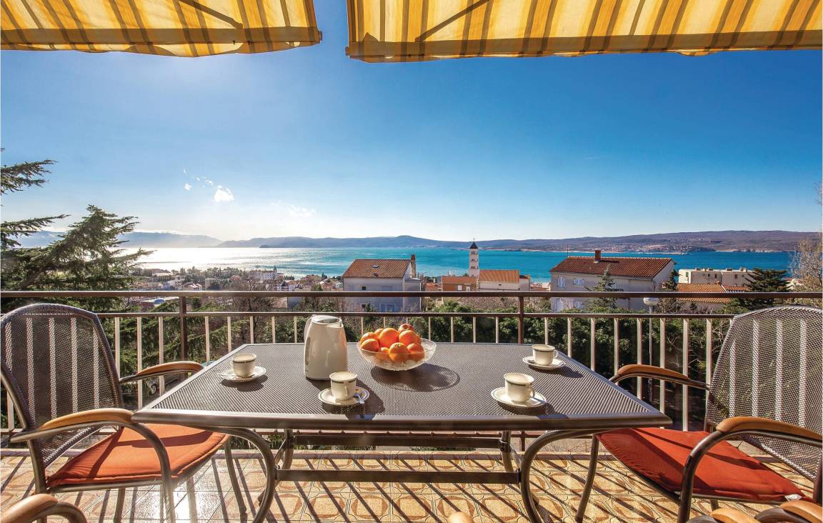 82 M² Apartment ∙ 2 Bedrooms ∙ 4 Guests - Crikvenica