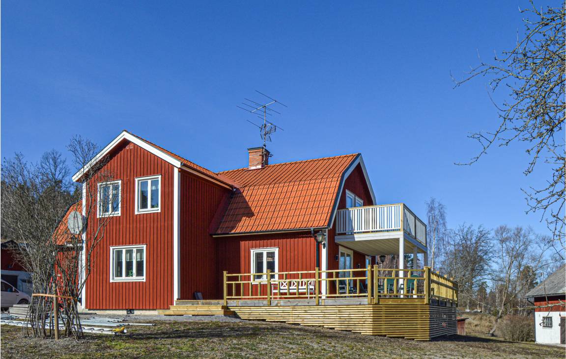 188 M² Hus ∙ 5 Sovrum ∙ 10 Gäster - Uppsala län