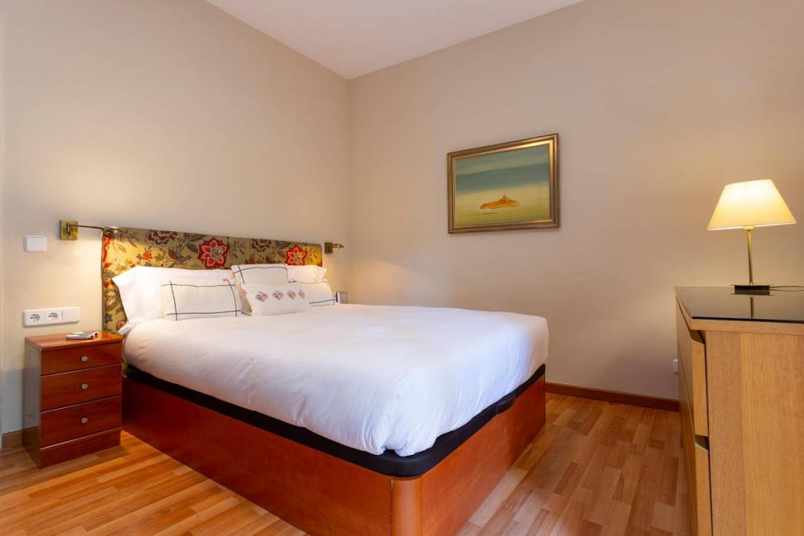 69 M² Apartment ∙ 2 Bedrooms ∙ 4 Guests - Barcelona