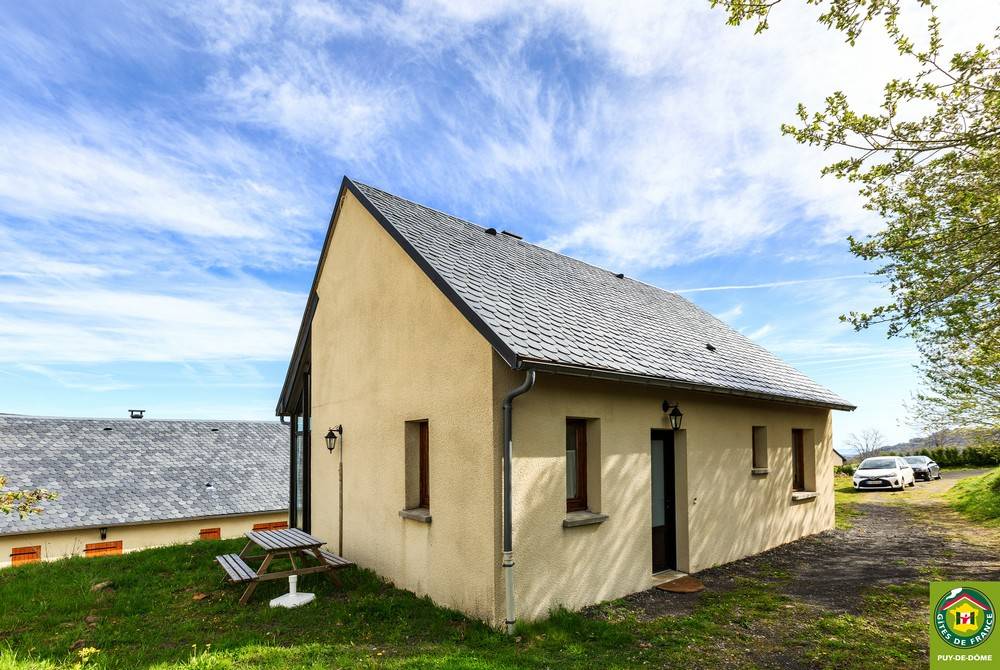 83 M² Gîte ∙ 2 Bedrooms ∙ 6 Guests - Besse-et-Saint-Anastaise