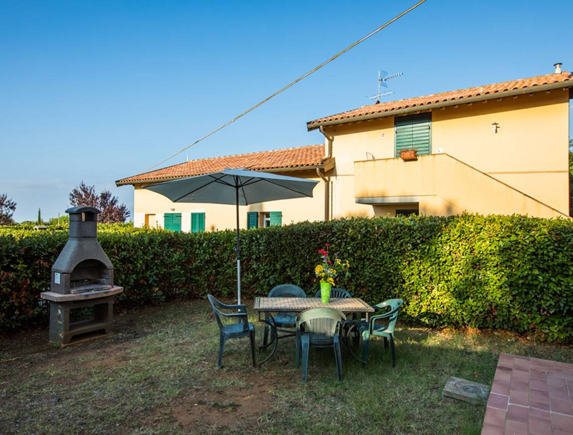 85 M² House ∙ 2 Bedrooms ∙ 6 Guests - Cecina
