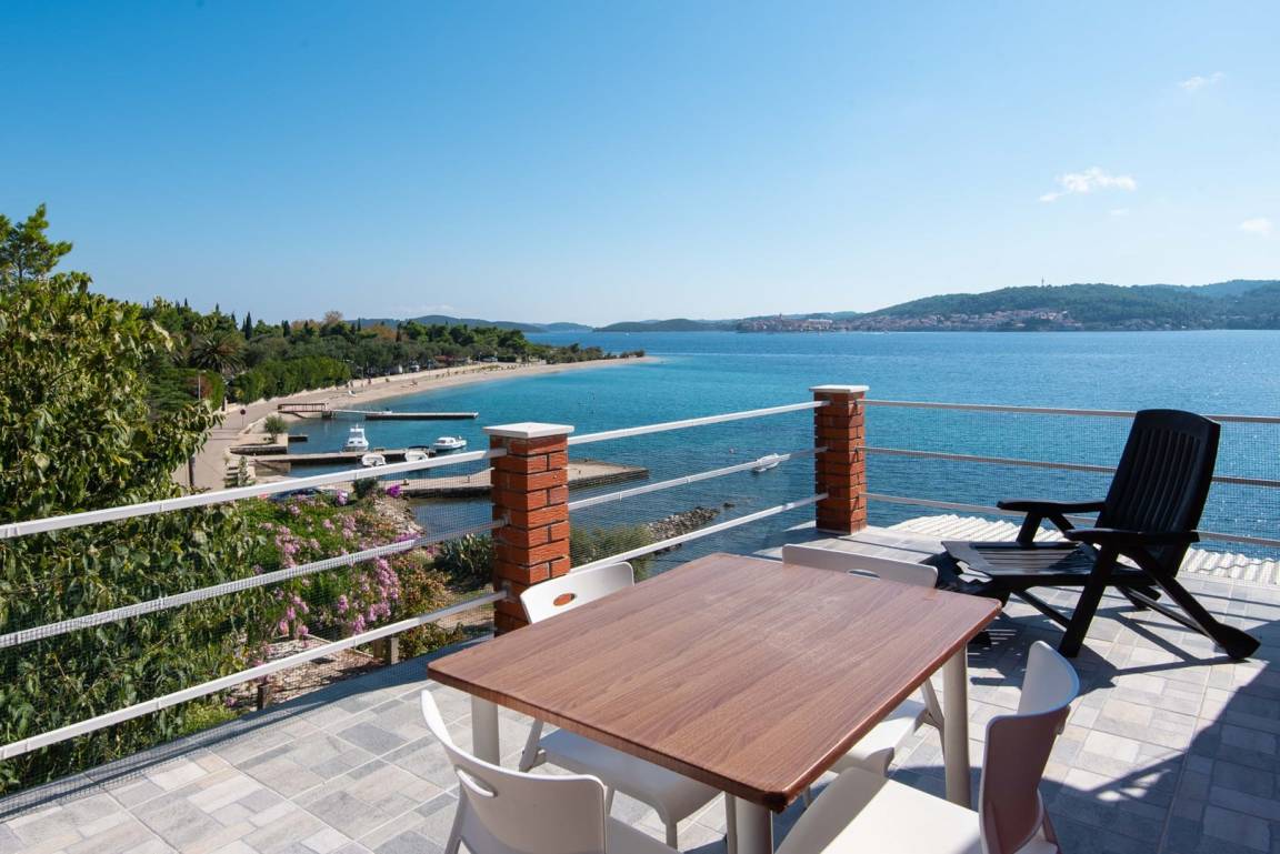 60 M² Ferienwohnung ∙ 2 Schlafzimmer ∙ 6 Gäste - Lumbarda