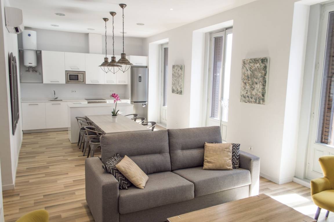 80 M² Apartamento ∙ 2 Habitaciones ∙ 6 Huéspedes - Madrid