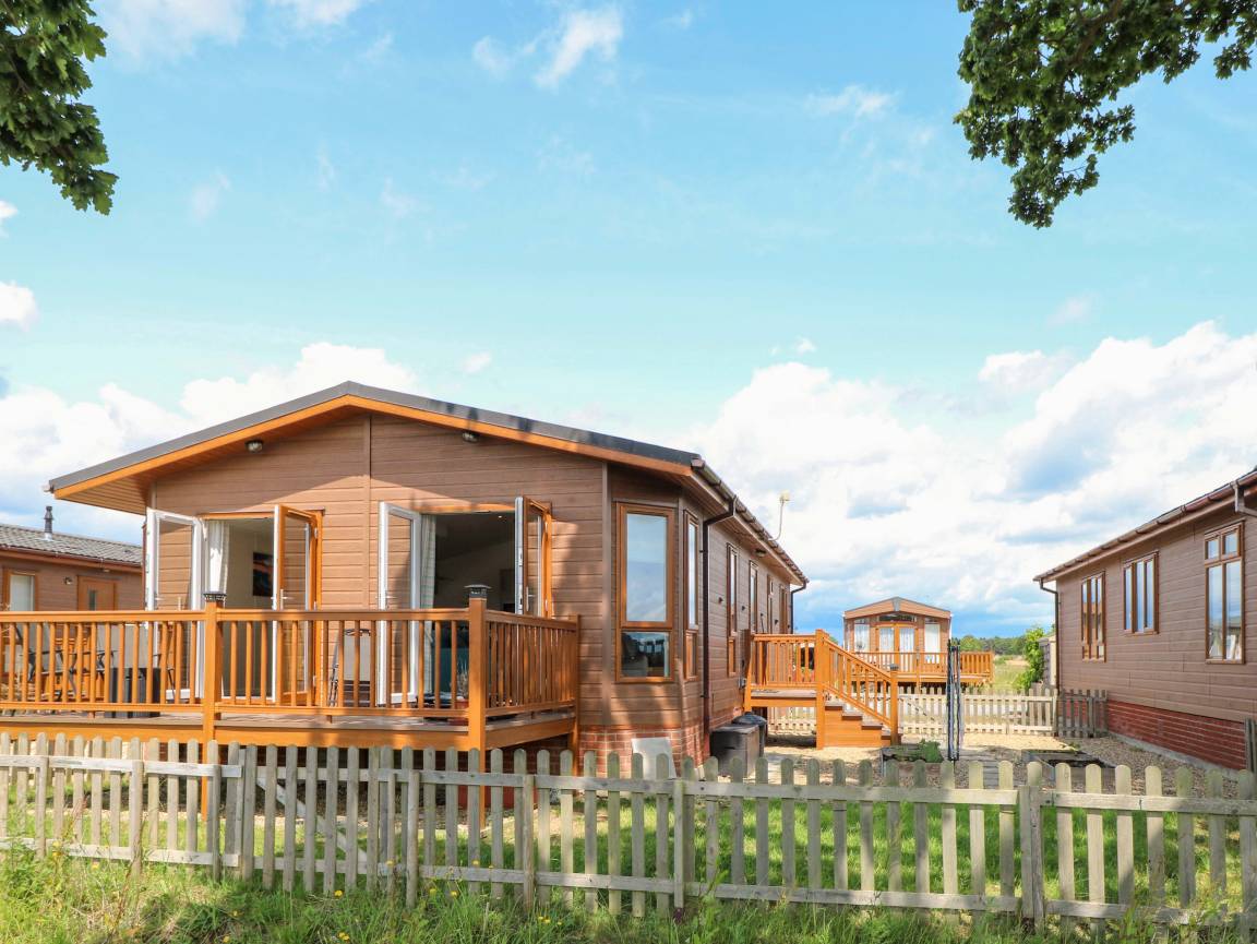 Cottage ∙ 2 Bedrooms ∙ 6 Guests - Stowmarket