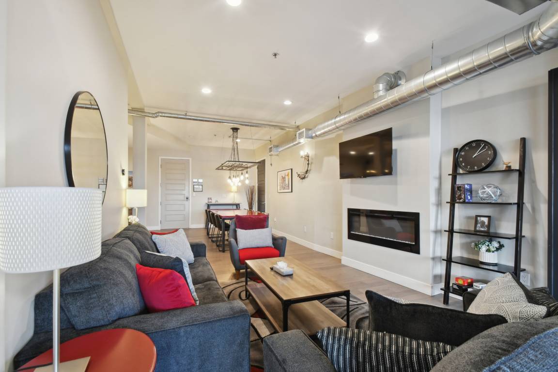 135 M² Condo ∙ 2 Bedrooms ∙ 8 Guests - Five Points - Denver