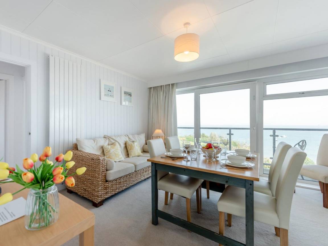 Apartment ∙ 2 Bedrooms ∙ 4 Guests - Tenby