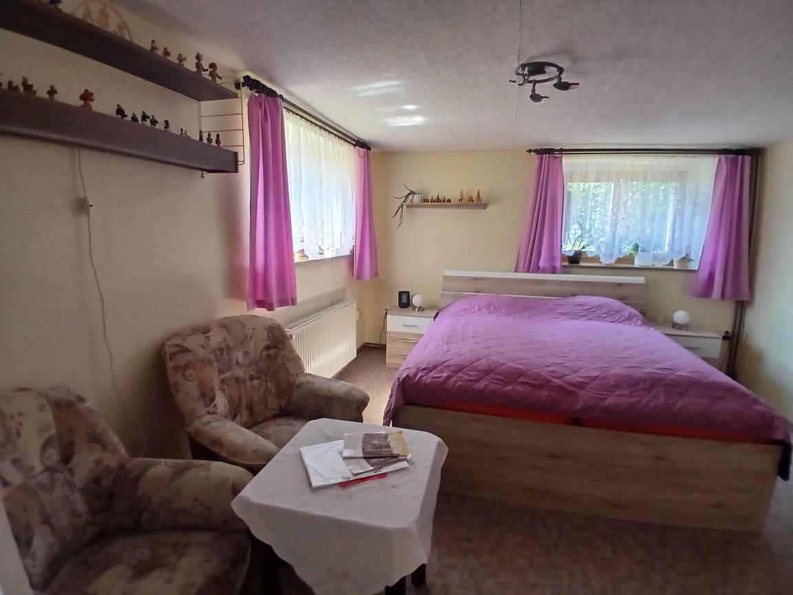 36 M² Ferienwohnung ∙ 1 Schlafzimmer ∙ 2 Gäste - Neuhausen/Erzgebirge