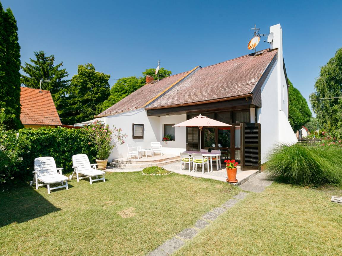 90 M² Casa ∙ 4 Habitaciones ∙ 8 Huéspedes - Balatonfenyves