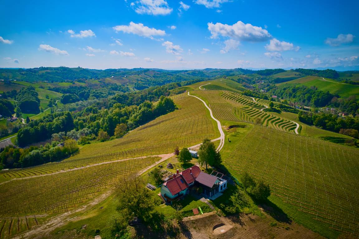 85 M² Cottage ∙ 3 Bedrooms ∙ 8 Guests - Banovci