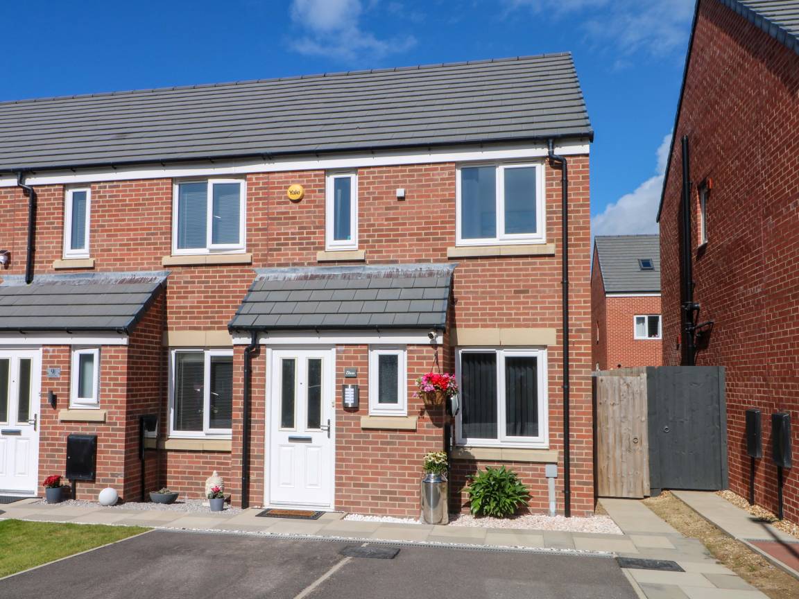 Cottage ∙ 2 Bedrooms ∙ 4 Guests - Lytham St Annes