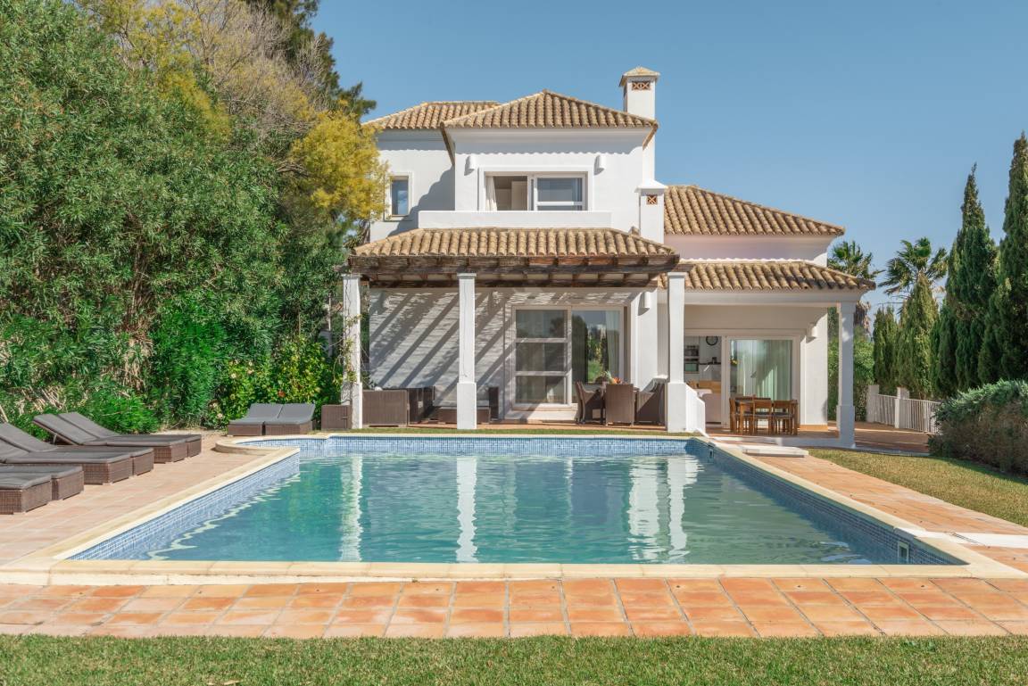 280 M² Villa ∙ 4 Bedrooms ∙ 8 Guests - Benalup-Casas Viejas