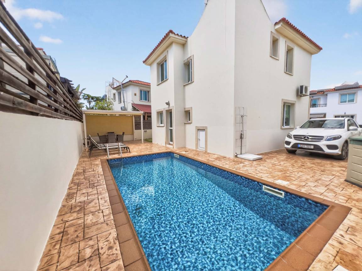 160 M² Apartment ∙ 3 Bedrooms ∙ 6 Guests - Protaras