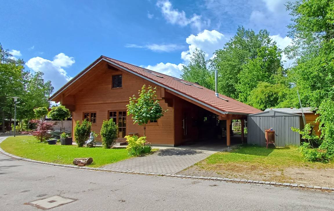 120 M² Ferienhaus ∙ 4 Schlafzimmer ∙ 8 Gäste - Wackersdorf