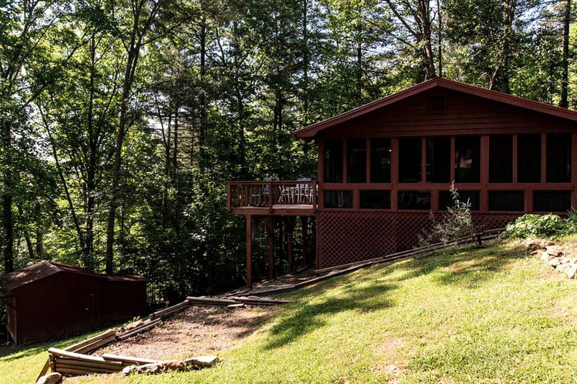 House ∙ 2 Bedrooms ∙ 4 Guests - Blairsville, GA